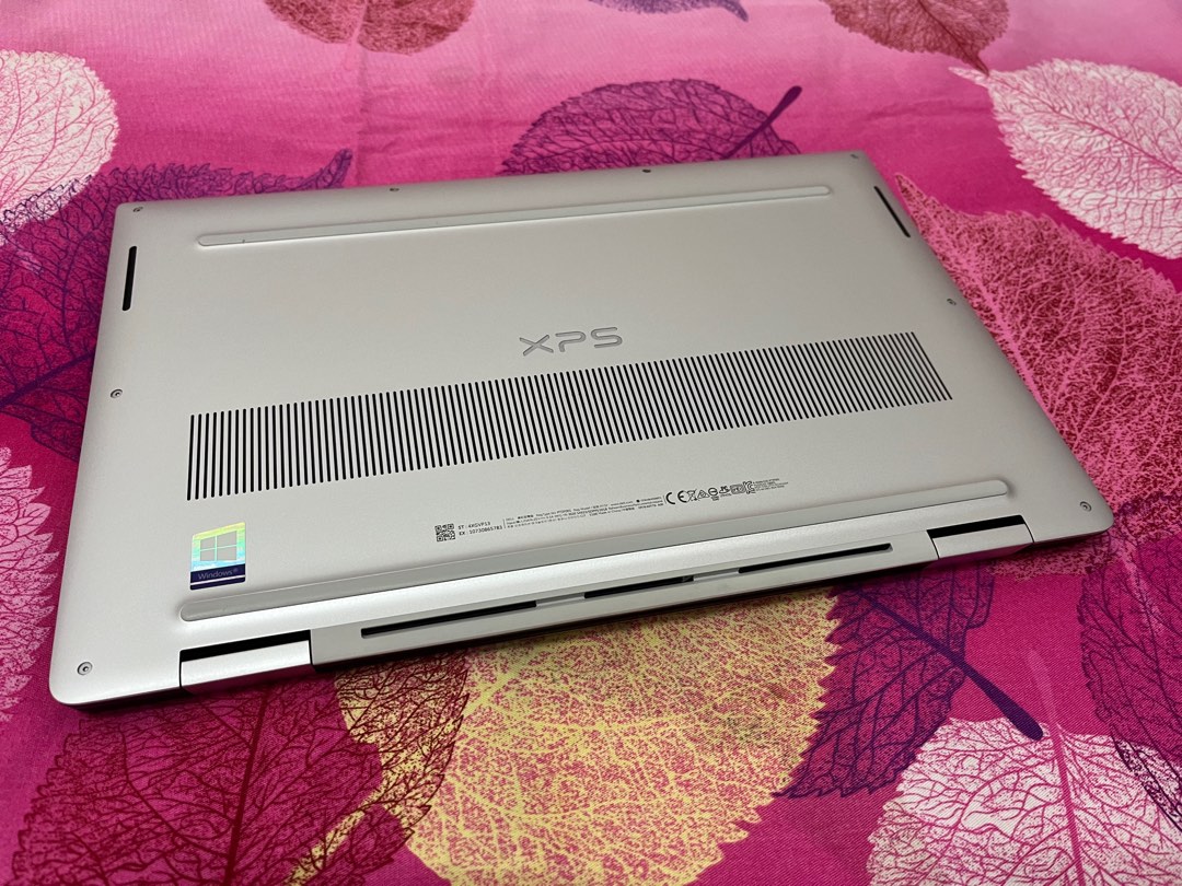 XPS 15 9575/4K(3840x2160)/2-in-1/i7-8th/16GB/512GB/Radeon RX Vega M GL ...