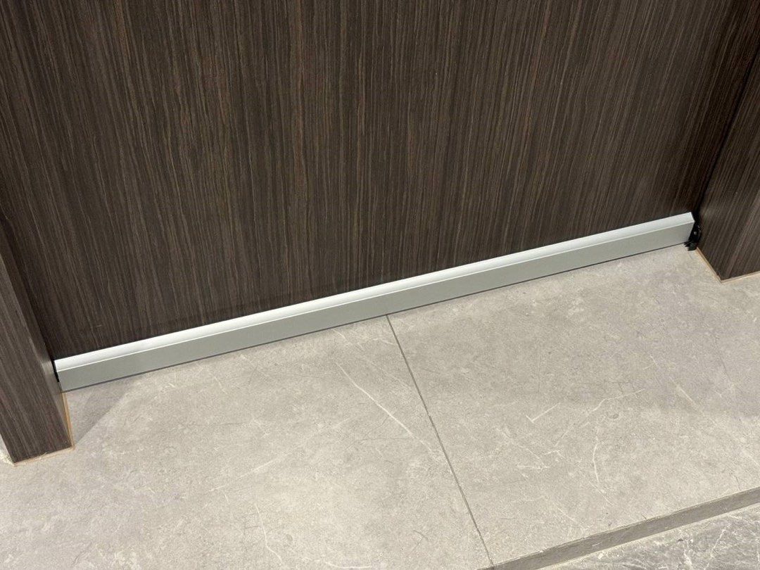 Automatic door seal / auto seal / auto door seal / hdb / bto / condo ...