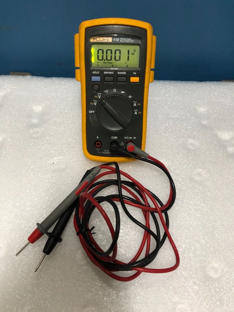 Fluke 112 True RMS Digital Multimeter (with original Fluke test leads ...