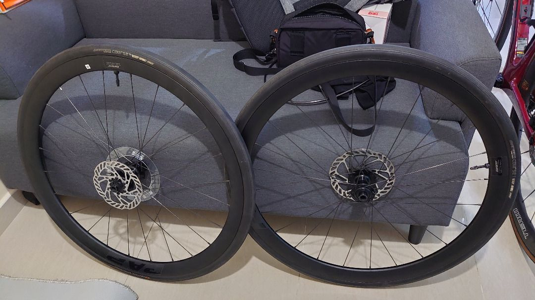 Giant P-A2 Disc wheelset 鋁合金碟煞輪組 38mm框高, 運動產品, 單車及配件, 單車 - Carousell