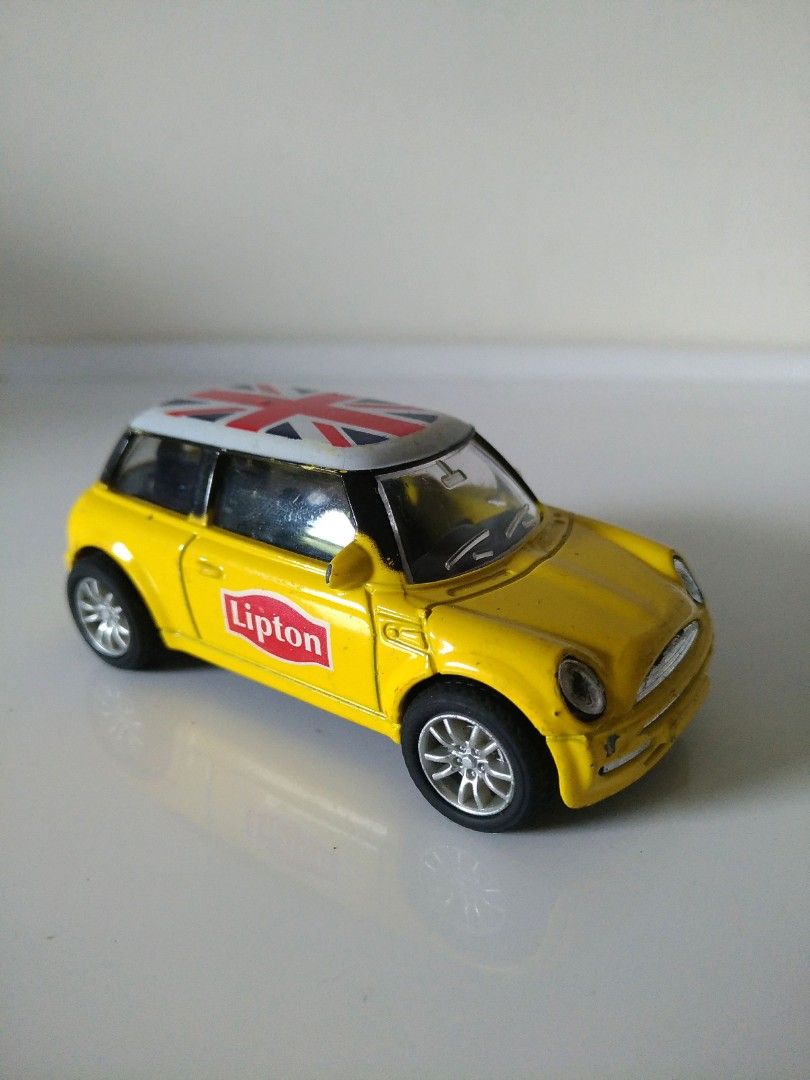 KiNSMART 合金車 迴力車系列 迷你 MINI COOPER S(英國國旗), 書籍、休閒與玩具, 玩具、公仔、桌遊在旋轉拍賣