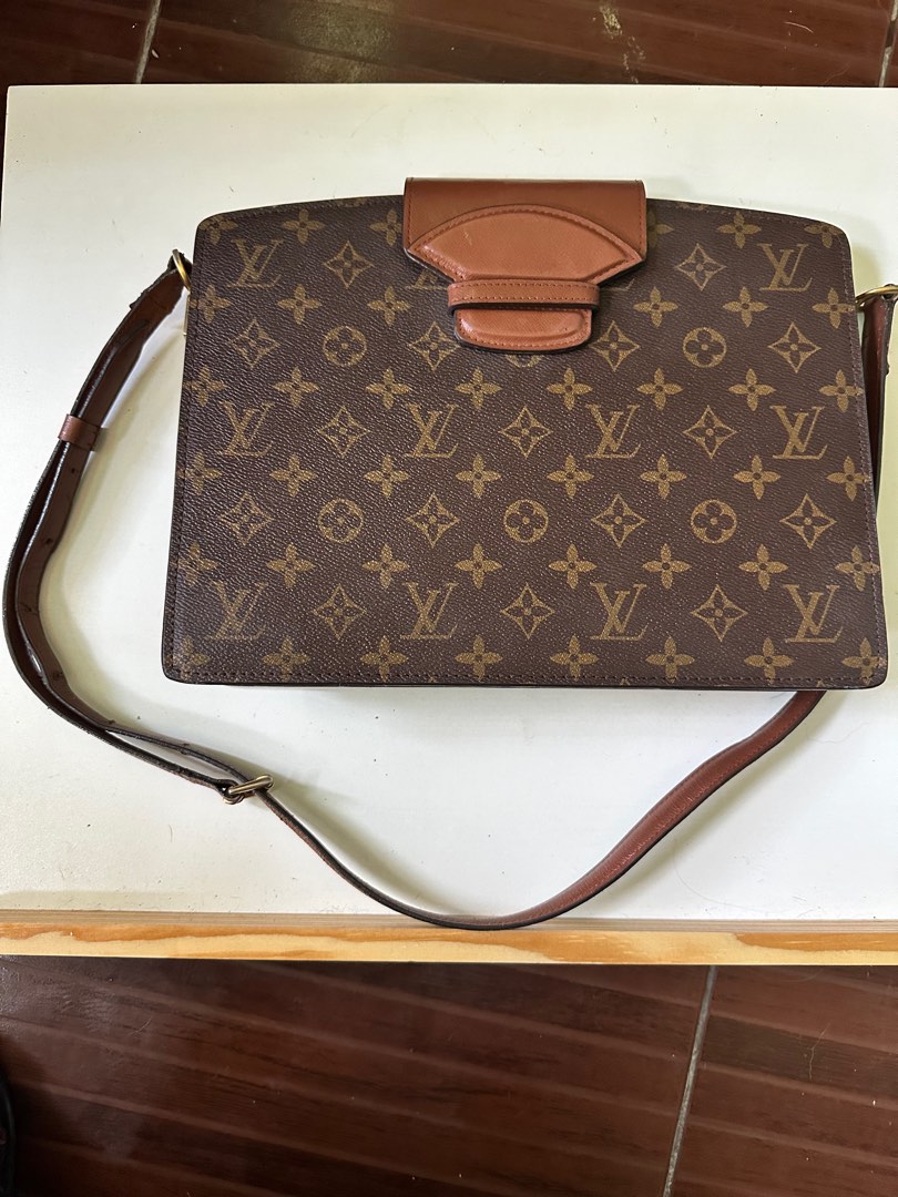 Louis Vuitton (LV) Vintage envelope bag, Luxury, Bags & Wallets on ...