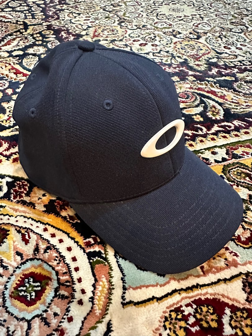 Oakley Original Cap, Men's Fashion, Watches & Accessories, Caps & Hats ...