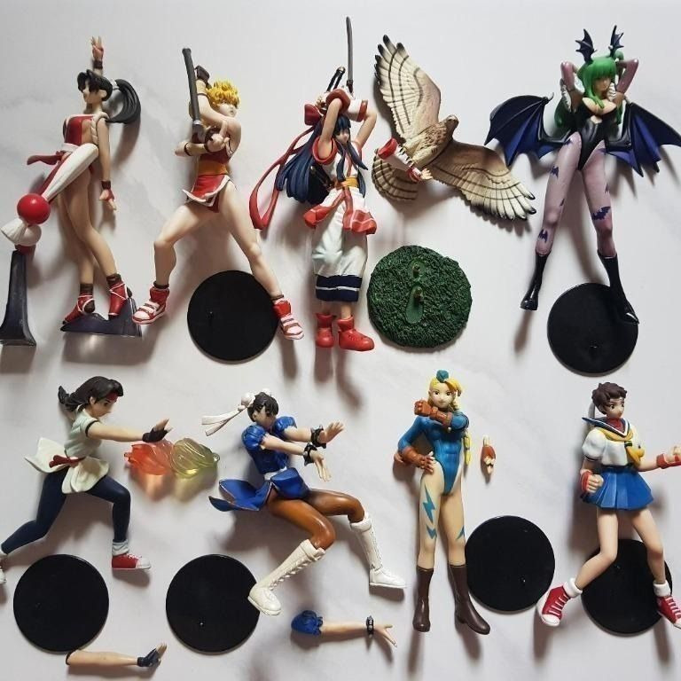 SNK Vs Capcom Girls Gashaphon , Optimus Prime Bottle Cap Mini Figures ...
