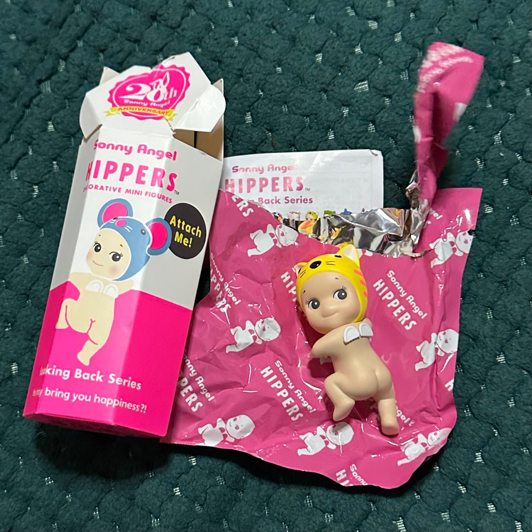 Sonny Angel Hipper CAT (Looking Back Series), Hobbies & Toys, Toys ...