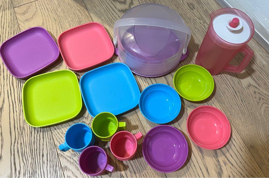 Tupperware play set, Hobbies & Toys, Toys & Games on Carousell