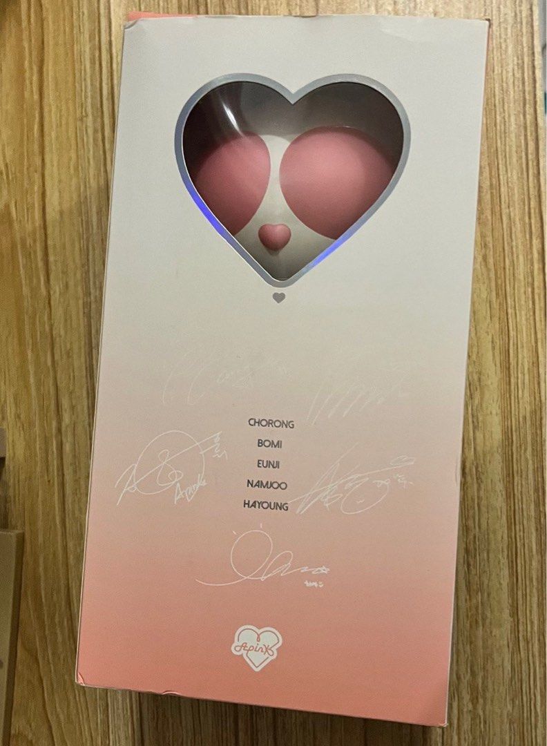 Apink lightstick ver. 2, Hobbies & Toys, Collectibles & Memorabilia, Fan Merchandise on Carousell