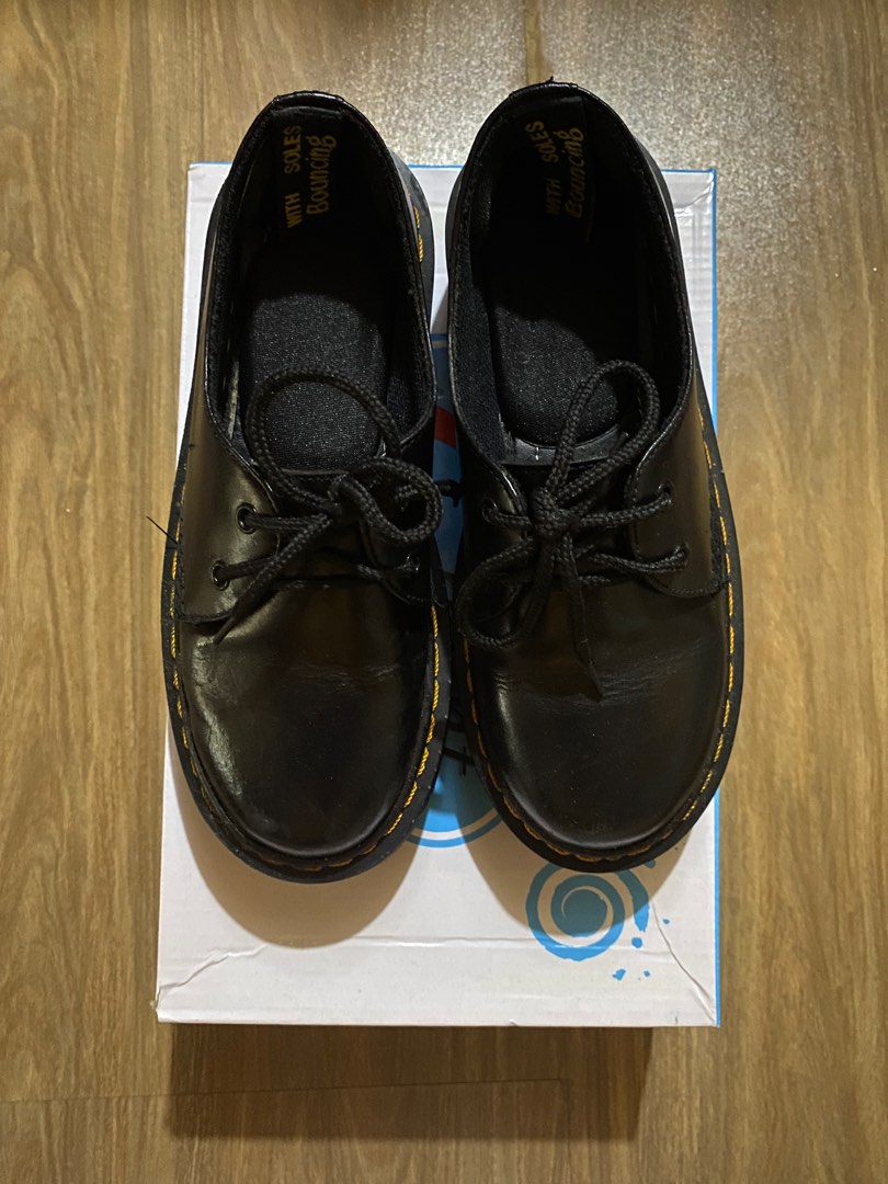 C point marikina loafers, Women's Fashion, Footwear, Loafers on Carousell