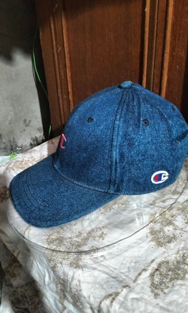 Champion cap, Announcements on Carousell