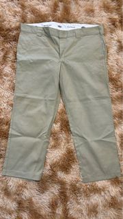 Dickies jorts, Men's Fashion, Bottoms, Chinos on Carousell