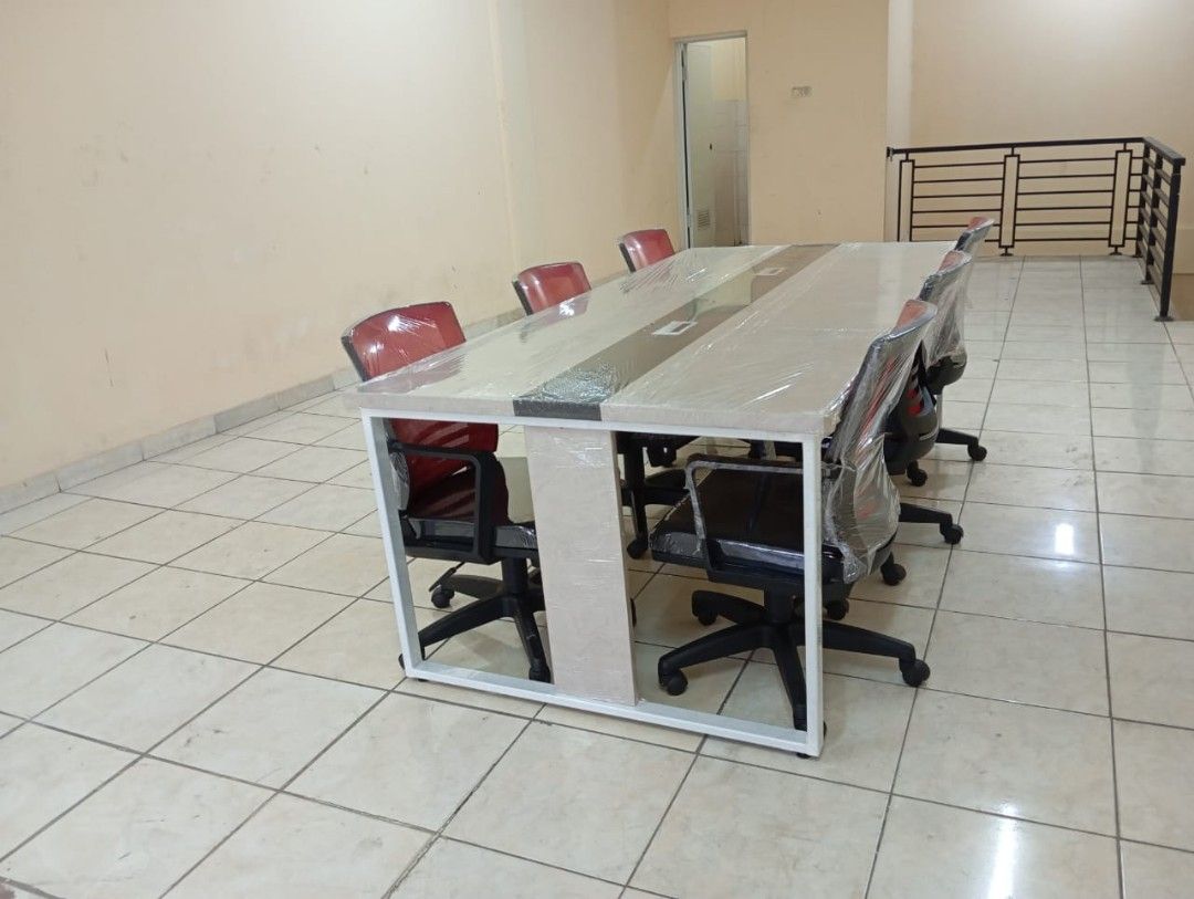 meja rapat besar kantor, Perabotan Rumah di Carousell