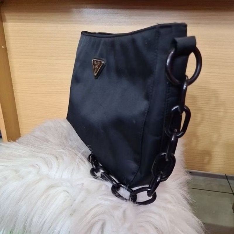 PRADA Black Tas Shoulder, Fesyen Wanita, Tas & Dompet di Carousell