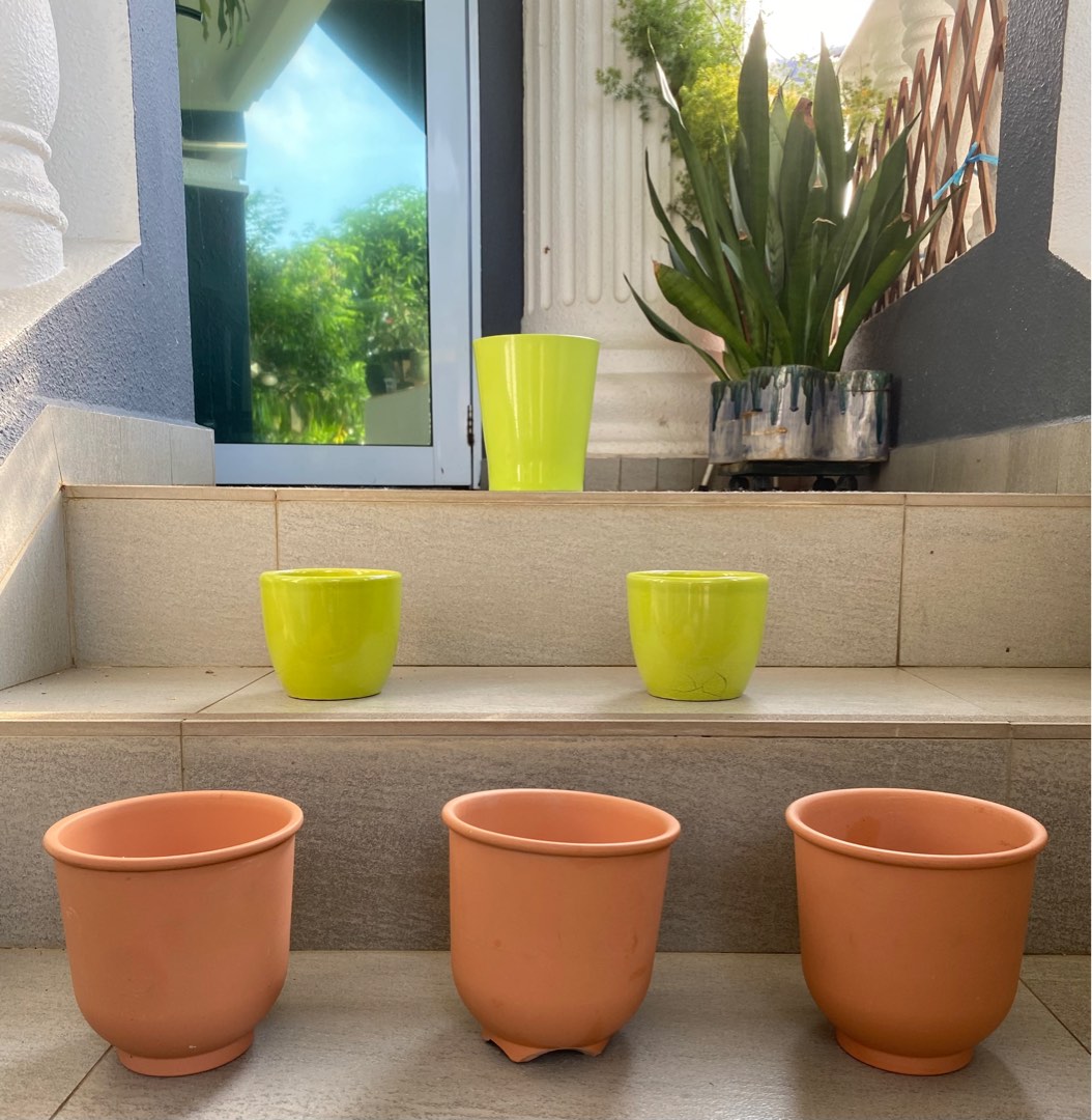 Small Clay Pots, Furniture & Home Living, Gardening, Pots & Planters on ...