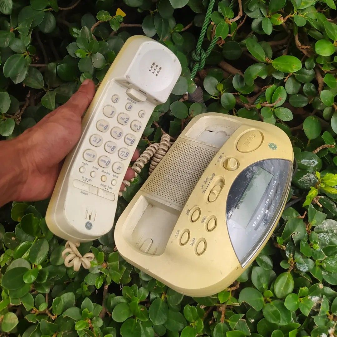 Telepon retro + radio + jam jadul lawas antik, Antik, Lainnya di Carousell
