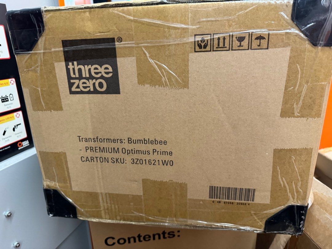 Threezero premium scale bumblebee Optimus prime Misb (red) oversized dlx, Hobbies & Toys, Toys ...