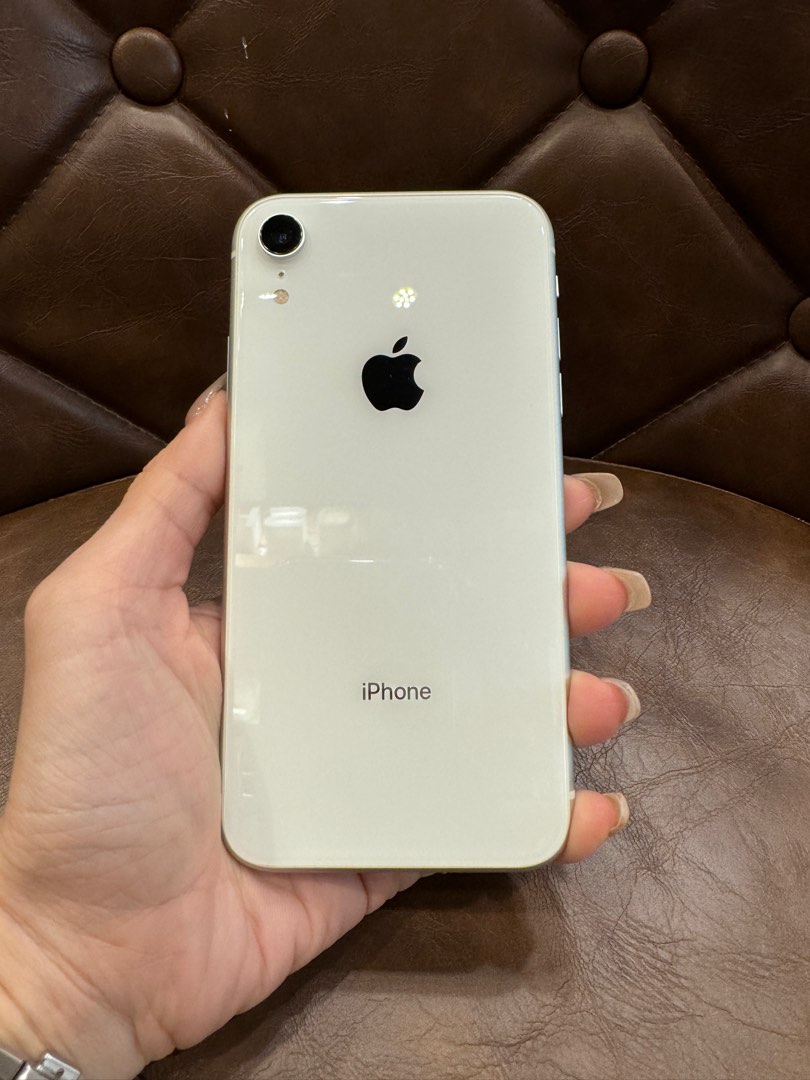 Apple iPhone XR 128G 白色 83% 6.1吋 二手機 台灣公司貨 可面交 現貨, 手機及配件, 手機, iPhone, iPhone X 系列 在旋轉拍賣