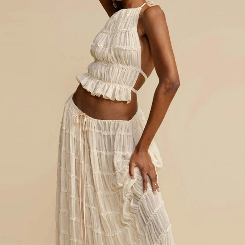 Beach Coords (White backless top and skirt), Women's Fashion, Tops ...