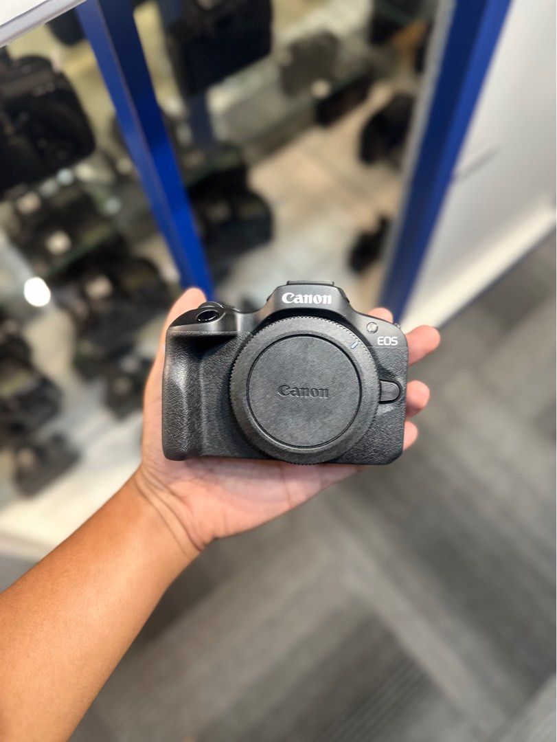 CANON EOS R100, Photography, Cameras on Carousell