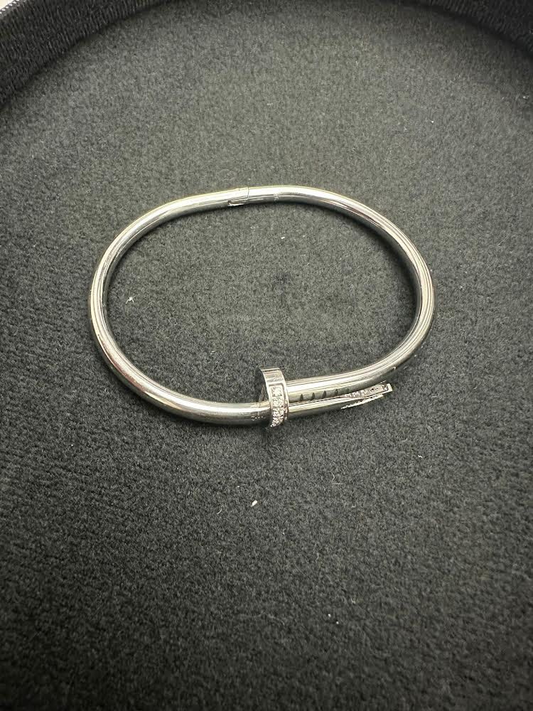 Cartier 750 19 Bracelet, 名牌, 飾物及配件 - Carousell