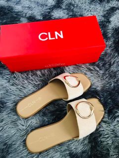 Michaela Flat Sandals, Women's Fashion, Footwear, Flats & Sandals on Carousell