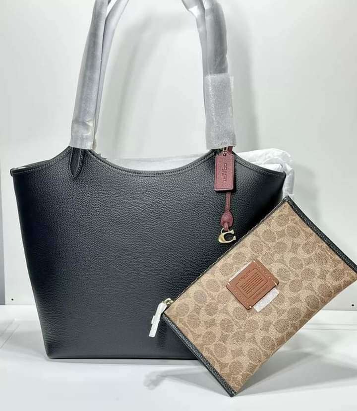 Coach Day Tote Bag in Black, Luxury, Bags & Wallets on Carousell