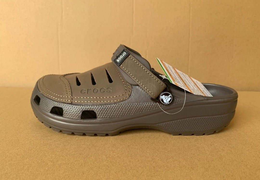 Crocs Bogota ROOMY FIT Black Gray Leather Front, Men's Fashion ...