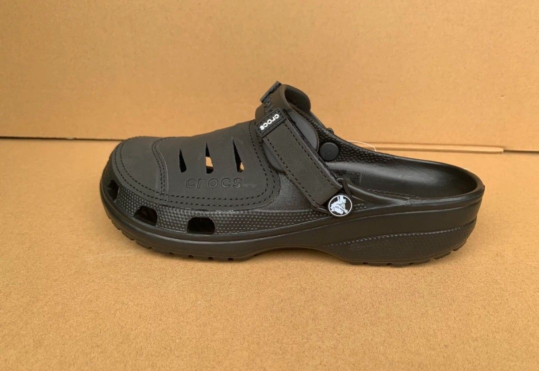 Crocs Bogota ROOMY FIT Black Gray Leather Front, Men's Fashion ...