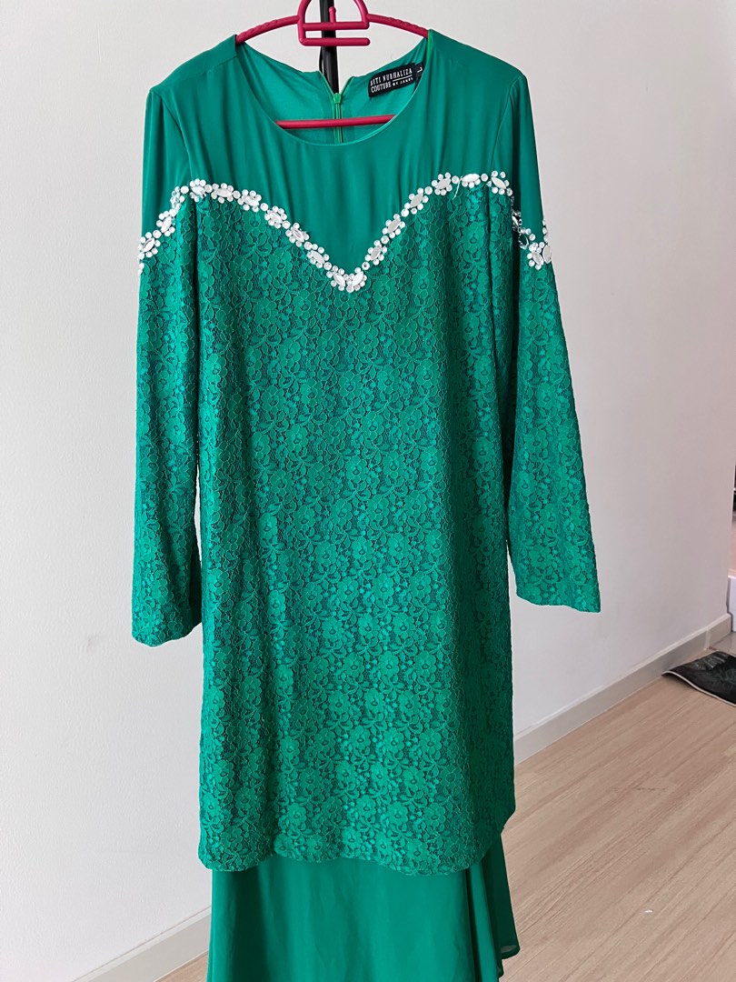 JAKEL x Siti Nurhaliza Emerald Green Lace Stones Kurung Raya / ootd ...