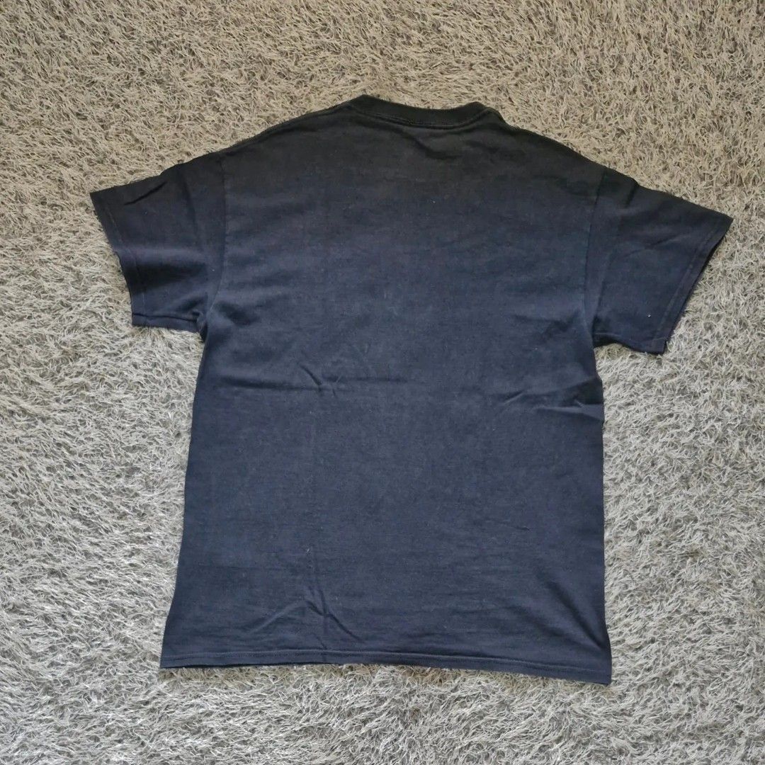 Kaos Foo Fighters tag Gildan, Fesyen Pria, Pakaian , Atasan di Carousell