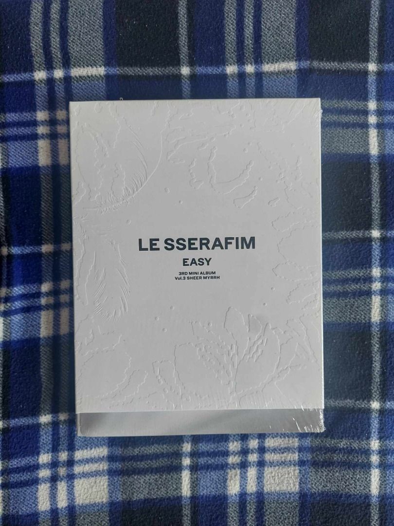 LESSERAFIM 'EASY' Album (Sheer Myrrh Version), Hobbies & Toys ...