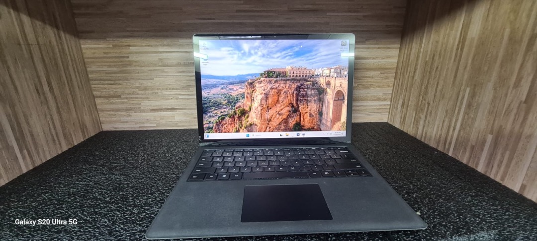 Microsoft Surface Pro, Core i7-8th gen touchscreens, Intel Core i7-8th ...