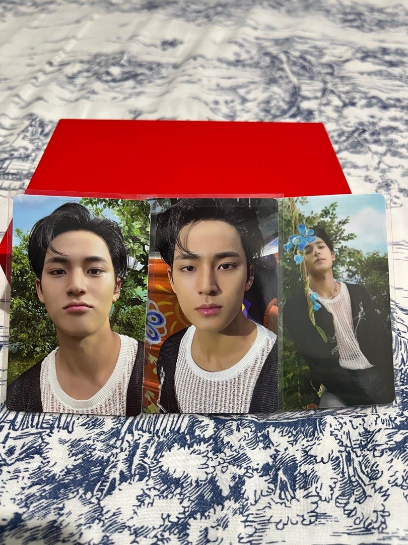 Mingyu heaven weverse ver set, Hobbies & Toys, Memorabilia ...