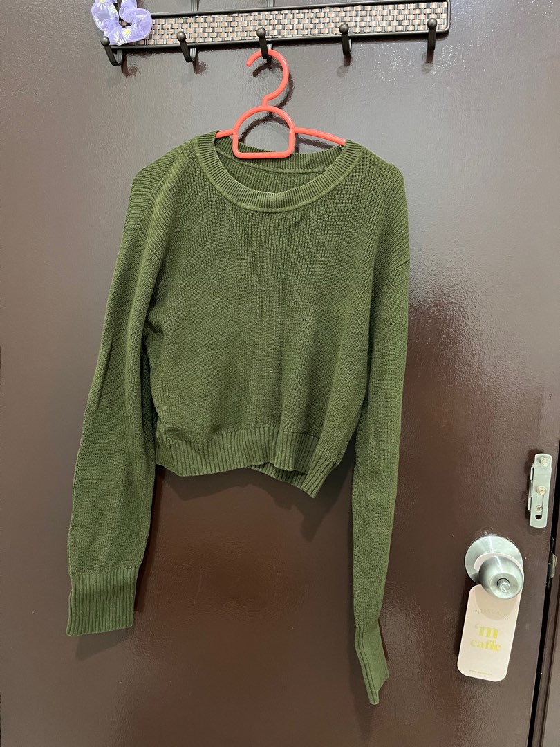 Padini army green crop sweater, Women's Fashion, Tops, Longsleeves on ...