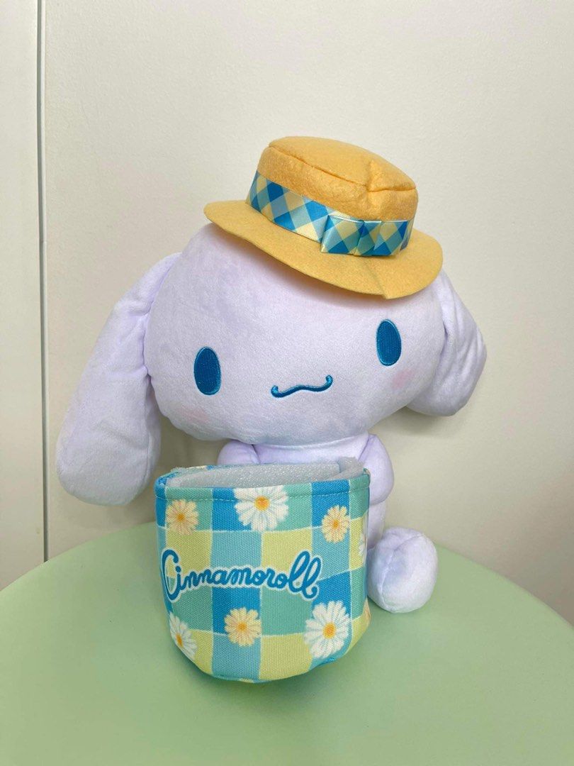 Sanrio Cinnamoroll Summer Kuji Plushy with holder, Hobbies & Toys ...