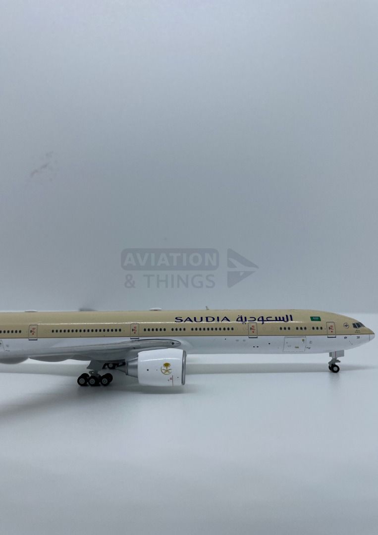 Saudi Arabian Airlines - Saudia Boeing 777-300ER Highly Detailed 1/400 ...