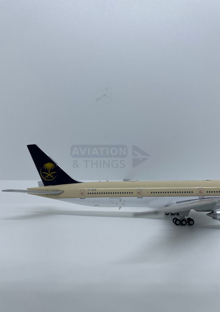 Saudi Arabian Airlines - Saudia Boeing 777-300ER Highly Detailed 1/400 ...