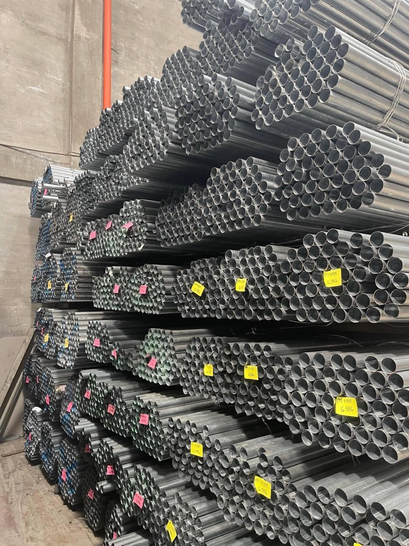 SCAFFOLDING PIPE S20 6 meters, Commercial & Industrial, Construction ...