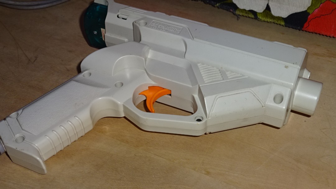 SEGA Dreamcast Light Gun Controller HKT-7800, Video Gaming, Gaming ...