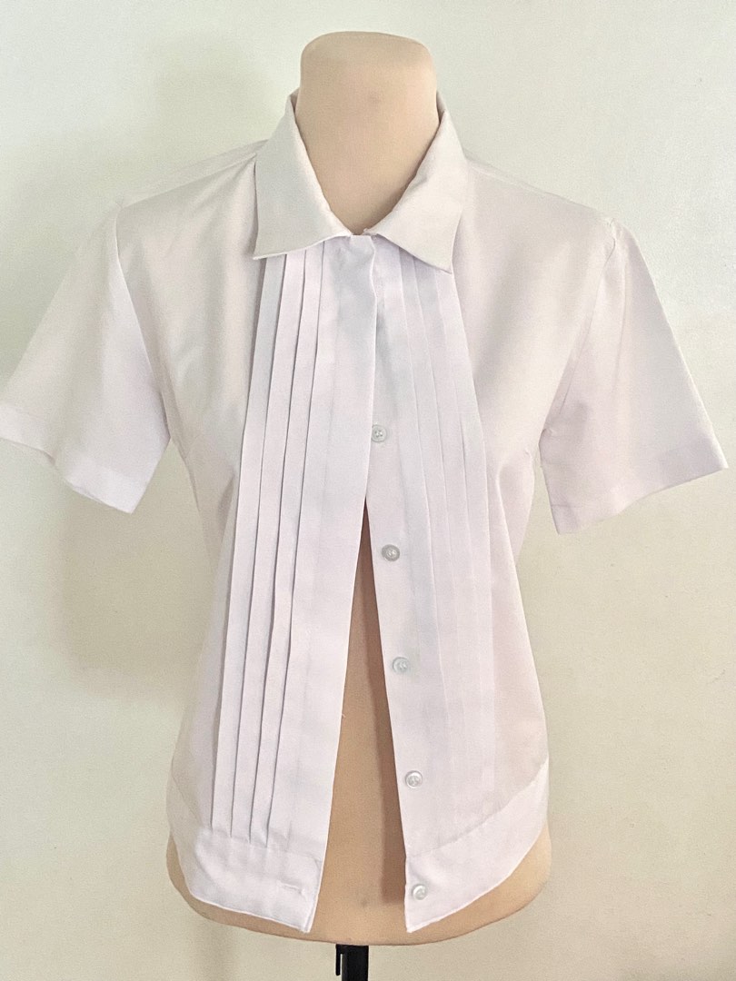 CEU Uniform , Looking For on Carousell