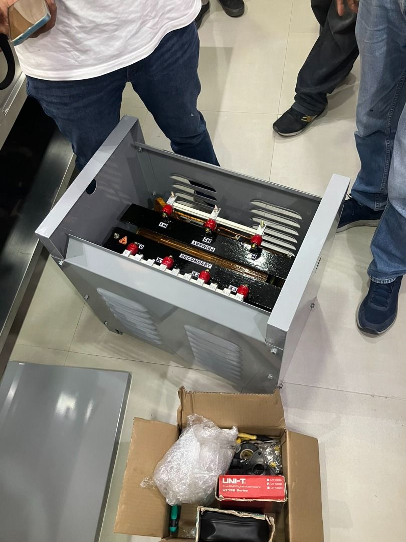 Transformer UPS AVR for sensitive items server medical equipment ...