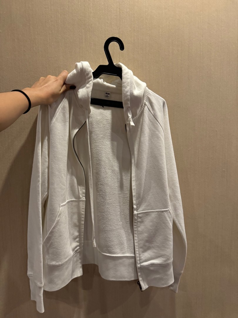 UNIQLO jacket, Women's Fashion, Coats, Jackets and Outerwear on Carousell