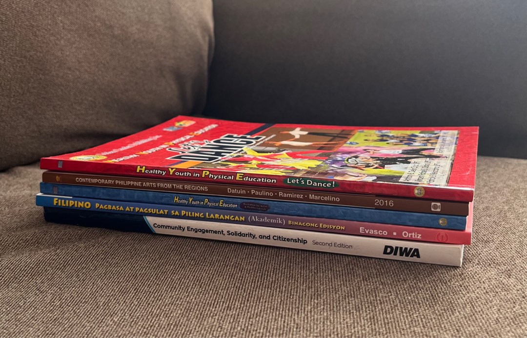 UST SHS Grade 12 HUMSS Textbooks, Hobbies & Toys, Books & Magazines ...