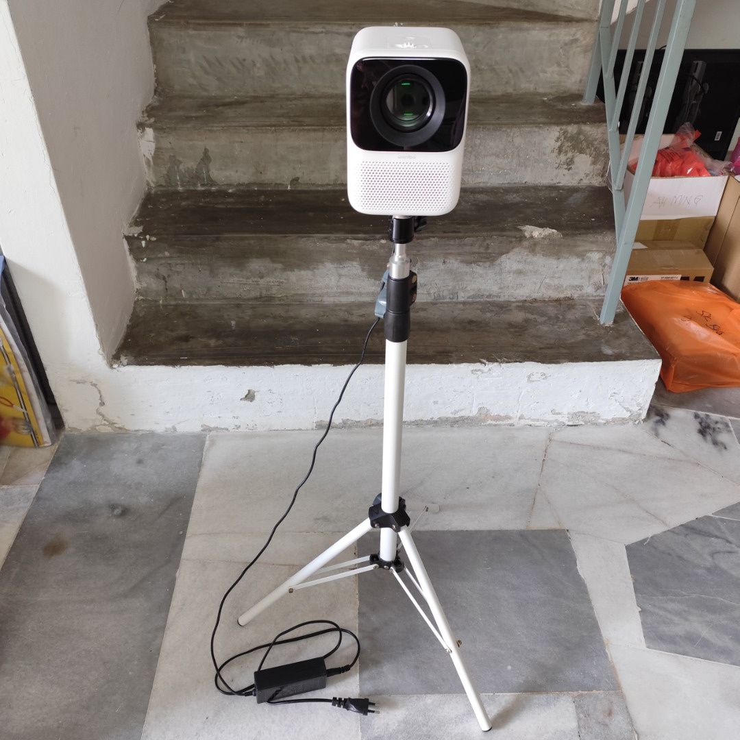 Wanbo Projector T2 Max With Tripod Stand, TV & Home Appliances, TV ...