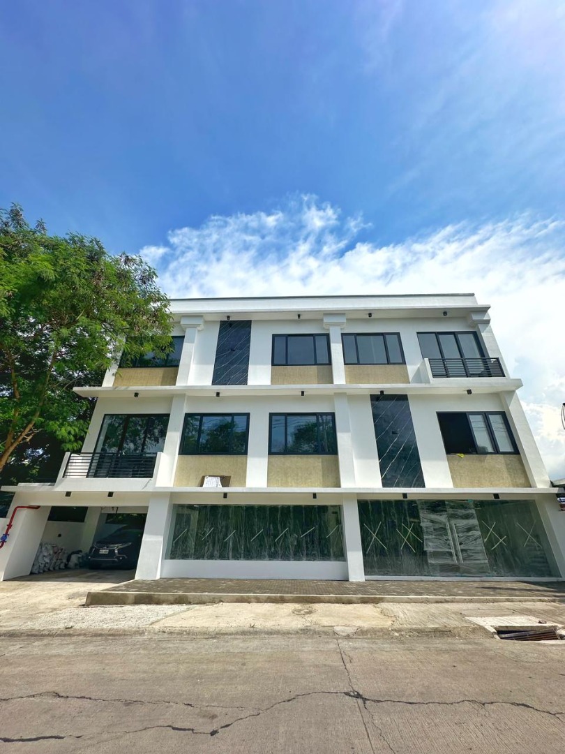 3 Storey Commercial Building in Antipolo Rizal, Property, For Sale ...