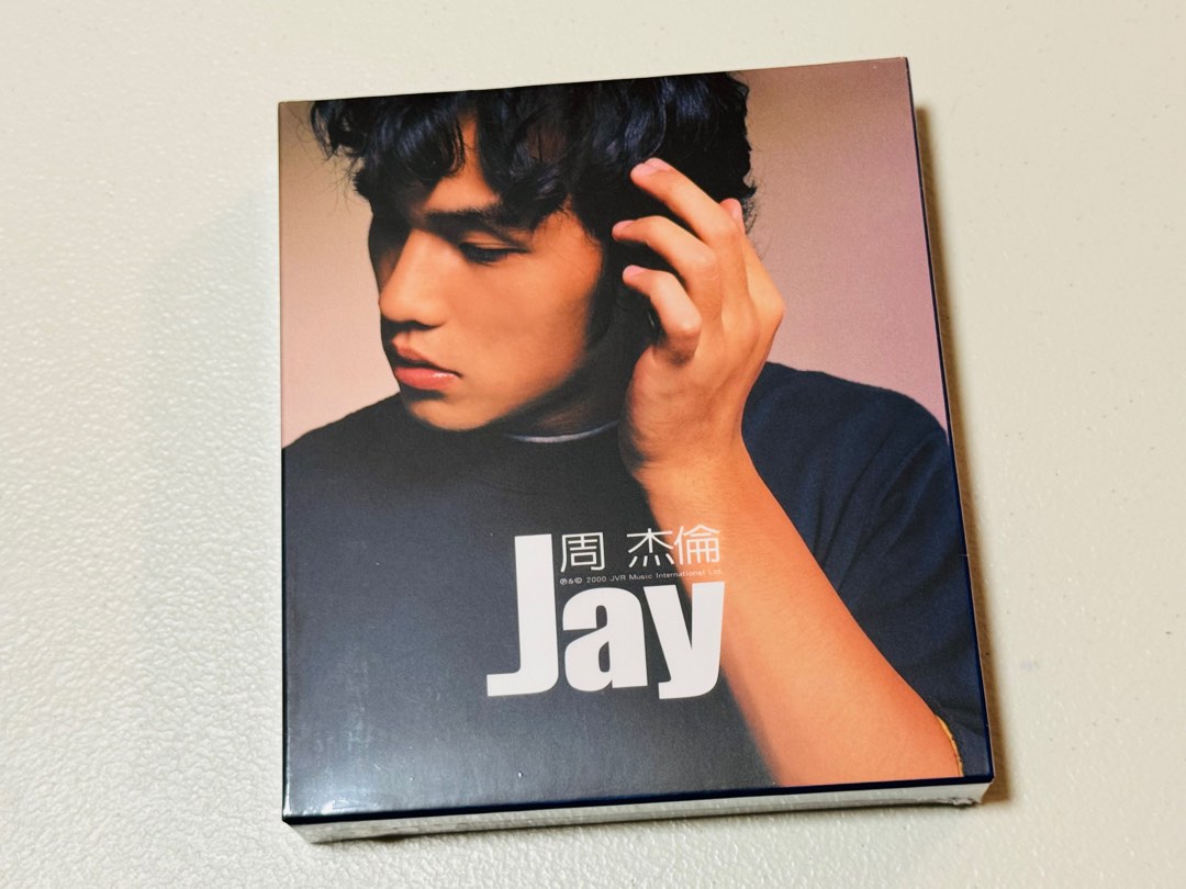 台灣進口版 周杰倫《 杰倫 Jay 》CD，環球唱片發行，100%全新未拆，可面交或順豐到付, 興趣及遊戲, 音樂、樂器 & 配件, 音樂與媒體 - CD 及 DVD - Carousell