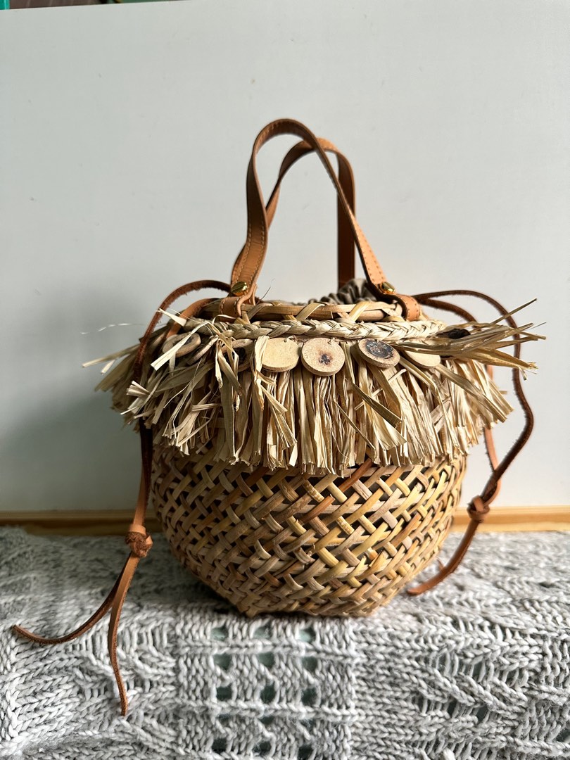 Aranaz Wicker bucket bag, Women's Fashion, Bags & Wallets, Beach Bags ...