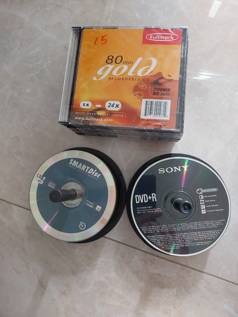 Blank DVD & CD Disc, Hobbies & Toys, Music & Media, CDs & DVDs on Carousell