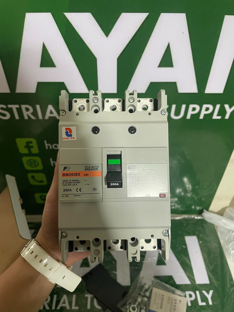 Circuit breaker, Commercial & Industrial, Construction & Building ...