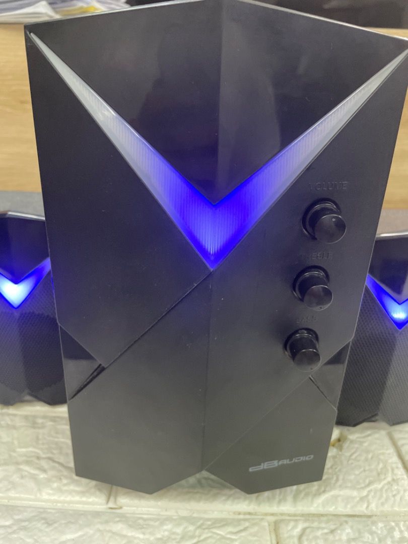 Dbaudio 2.1 subwoofer action bluetooth/usb/fm/mp3, Audio, Soundbars ...