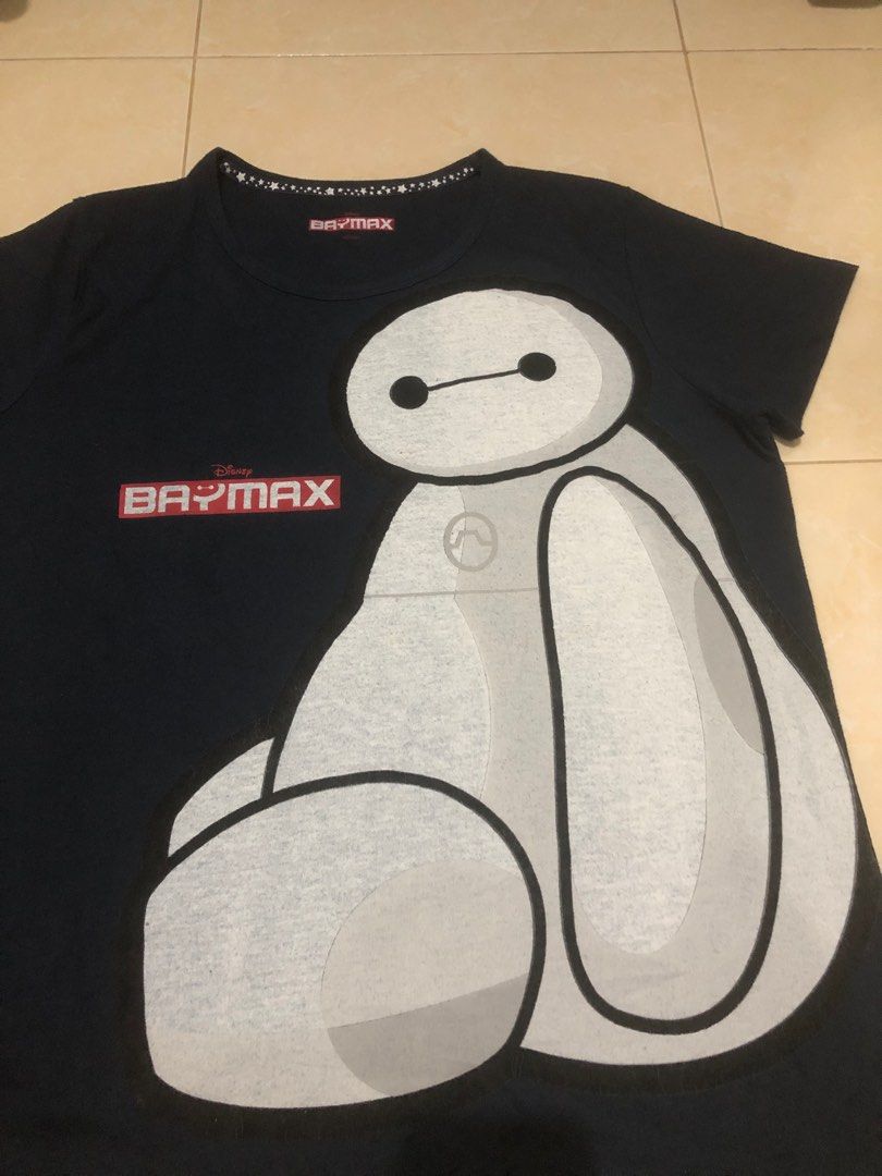 Disney Baymax Kaos hitam Disney bergambar Baymax dari film Big Hero 6 ...